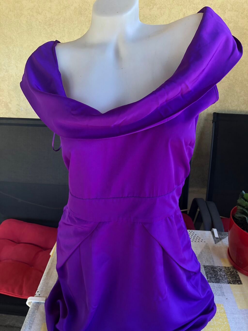 Oasis ljubicasta haljina vel 38 Struk 38 cm Duzina 80 cm Sa strane su