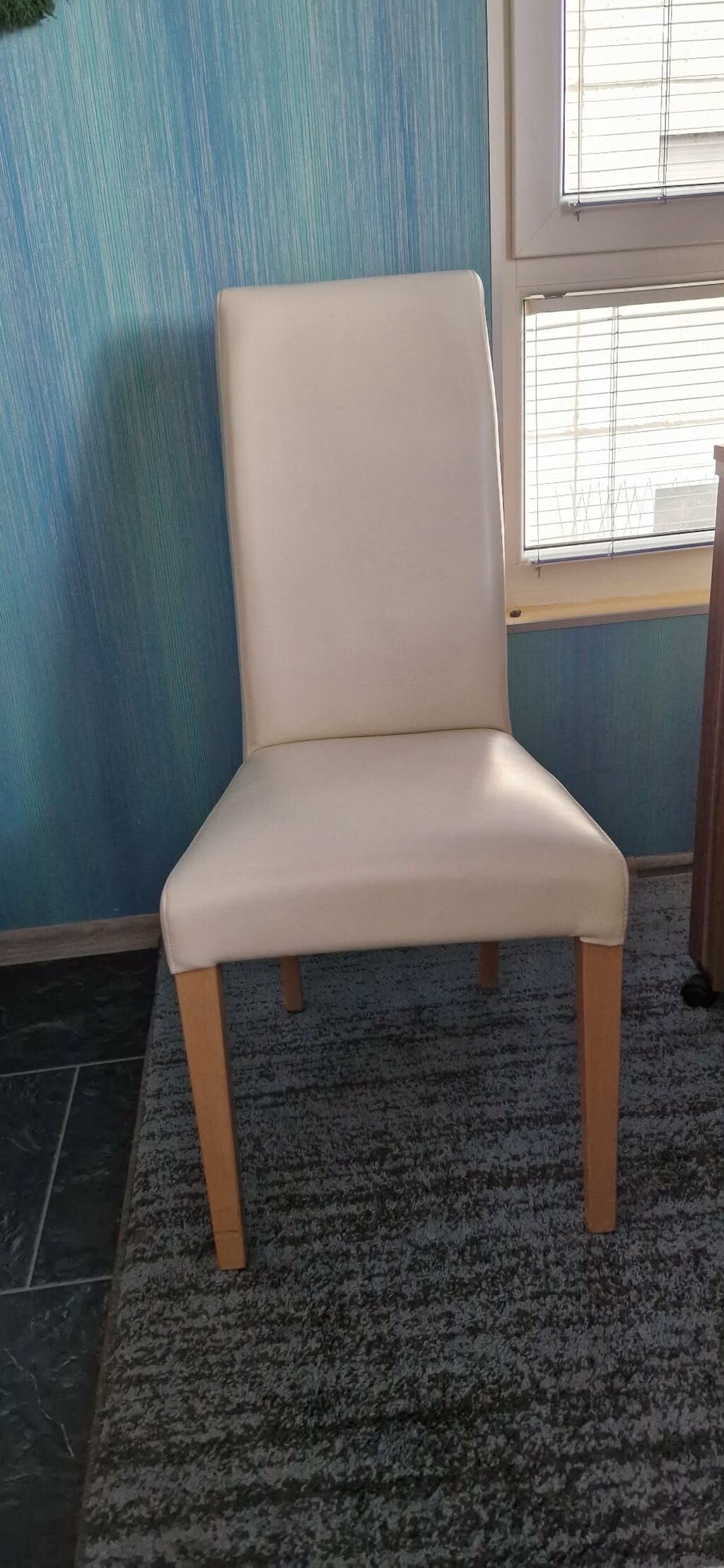 Trpezarijske stolice set 4 kom, eko koža. Unesite eleganciju i