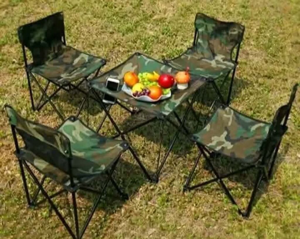 Rasklopivi set za kampovanje - Sto i 4 stolice u torbi. Cena 8400
