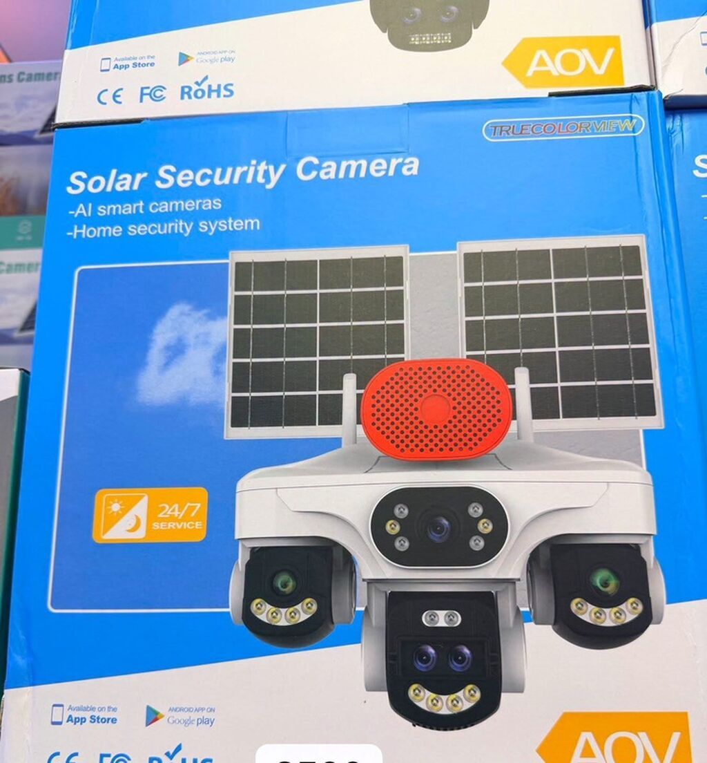 Solarna sigurnosna kamera. Uređaj poseduje sistem od 4 sočiva (12MP)