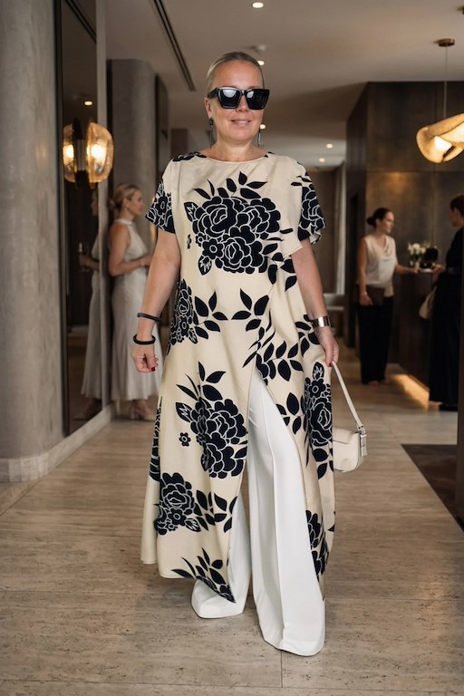 Tunika Plus-Size LUNA Print Cvet – bež-crna