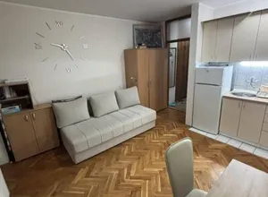 Izdavanje Stan - Novi Sad