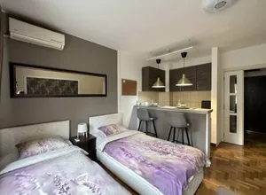 Izdavanje Stan - Beograd, Vračar: Crveni Krst - Južni bulevar