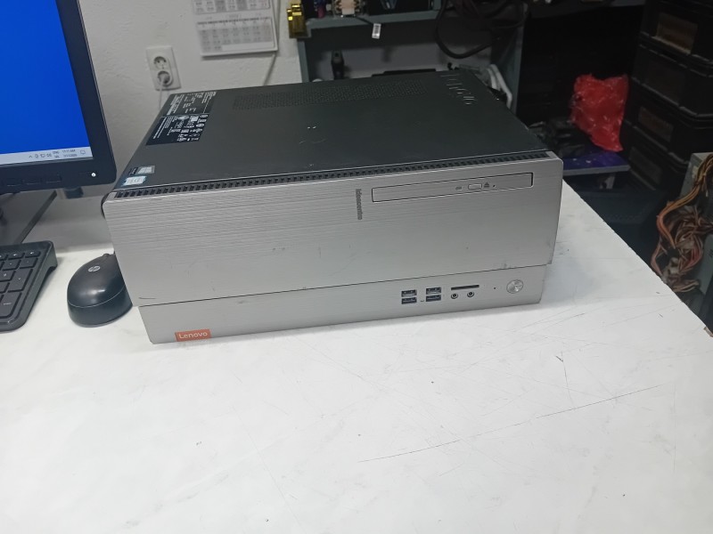 Lenovo i5 7400 3000mhz.bez hdd.bez memorije ispravan
