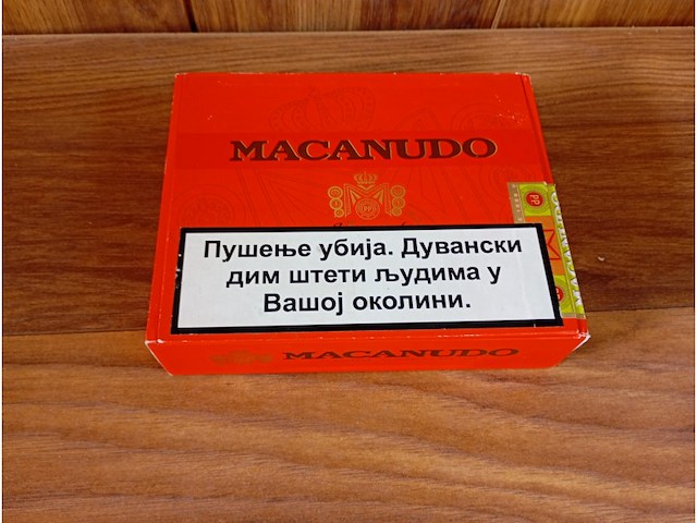 Macanudo drvena kutija