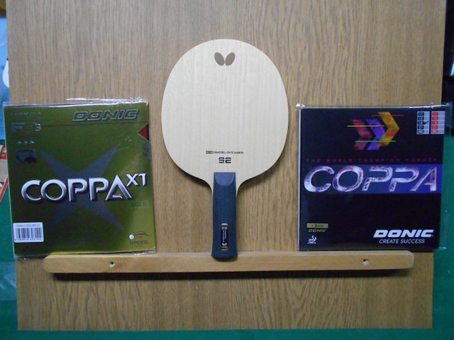 Kvalitetan reket za stoni tenis (z 7)