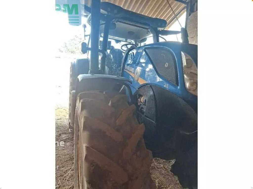 New Holland t7.245 traktor točkaš