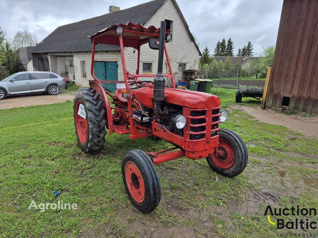 Prodaje se Volvo T-425 mini traktor na aukciji