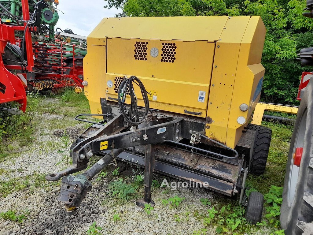 New Holland BR6090 balirka za okrugle bale