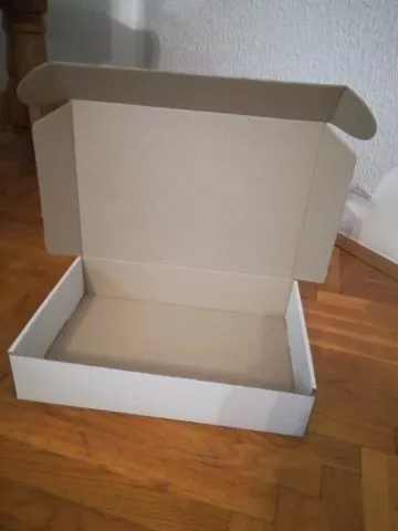 KUTIJE OD BELOG MIKROVALA-34X23,5X7CM