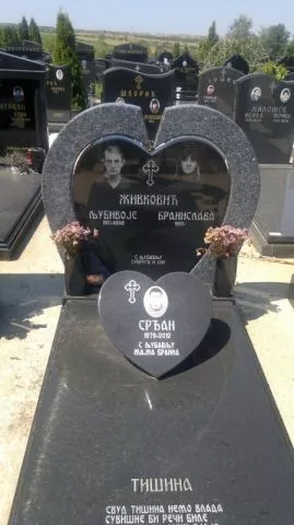 KAMENOREZAČKE USLUGE IN MEMORIAM