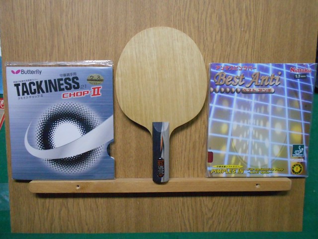 Kvalitetan reket za stoni tenis (z 14) za odbranu