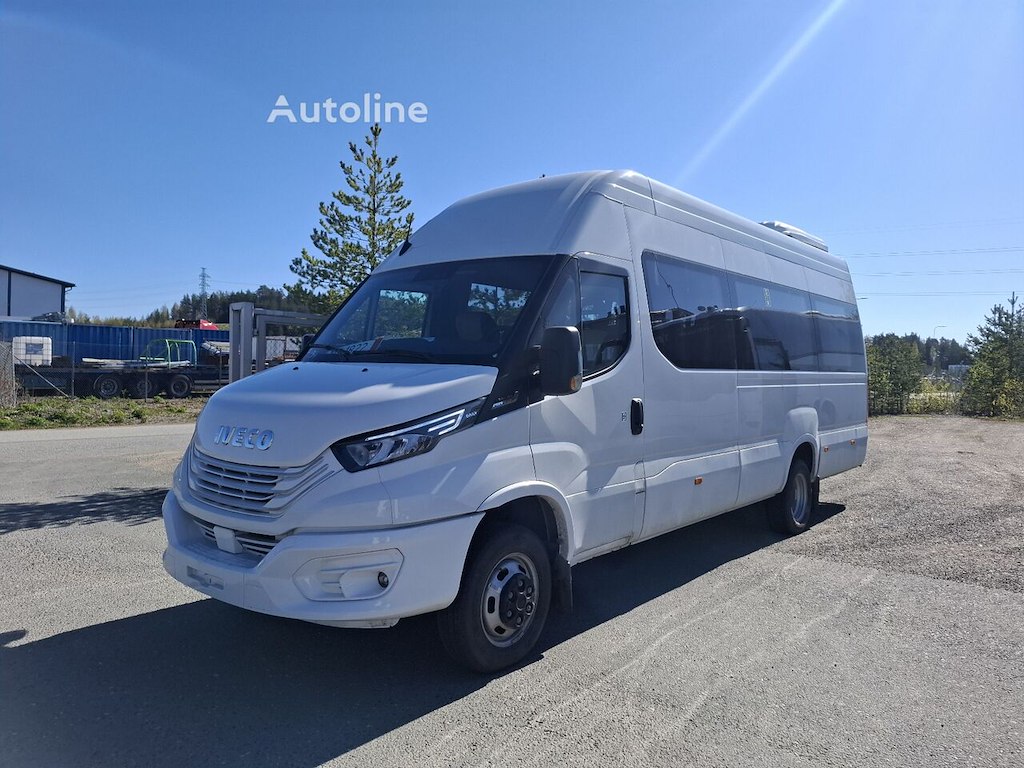 Novi IVECO Daily 50C18 putnički minibus