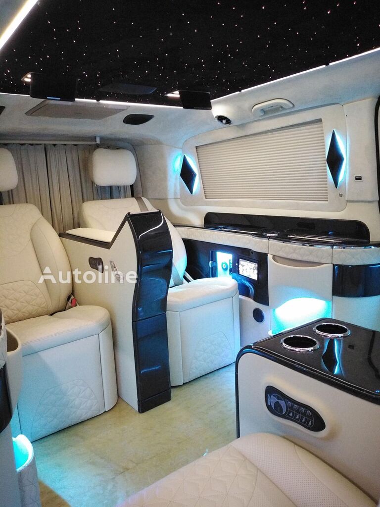 Novi Mercedes-Benz Vito putnički minibus