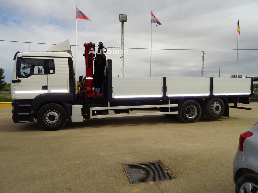 MAN TGA 26 320 kamion s ravnom platformom