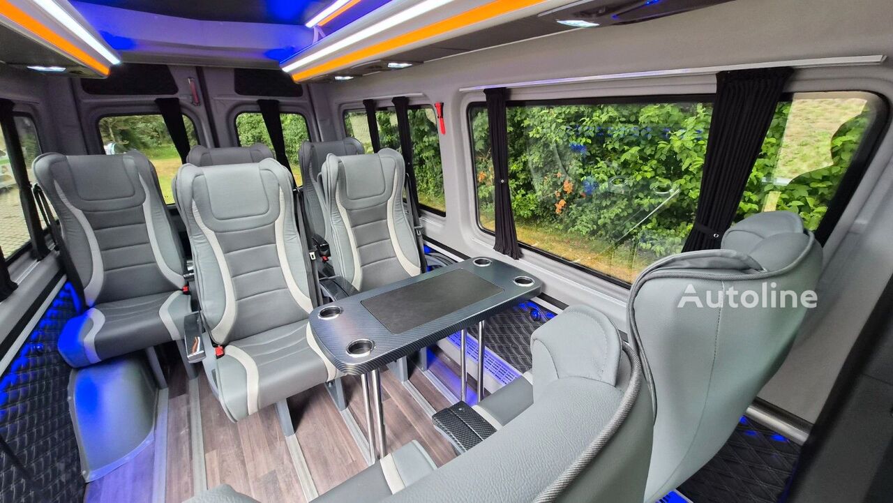 Novi Mercedes-Benz Sprinter 319 putnički minibus