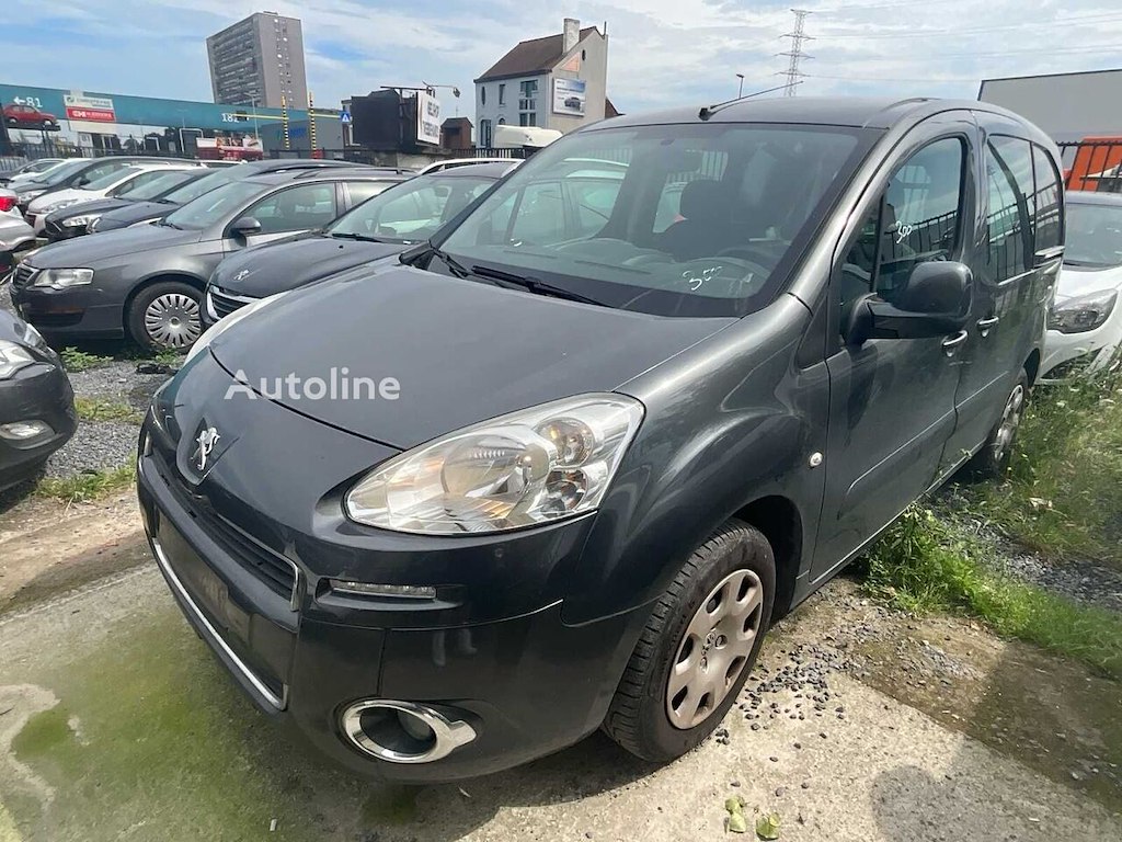 Prodaje se Peugeot Partner laki furgon na aukciji