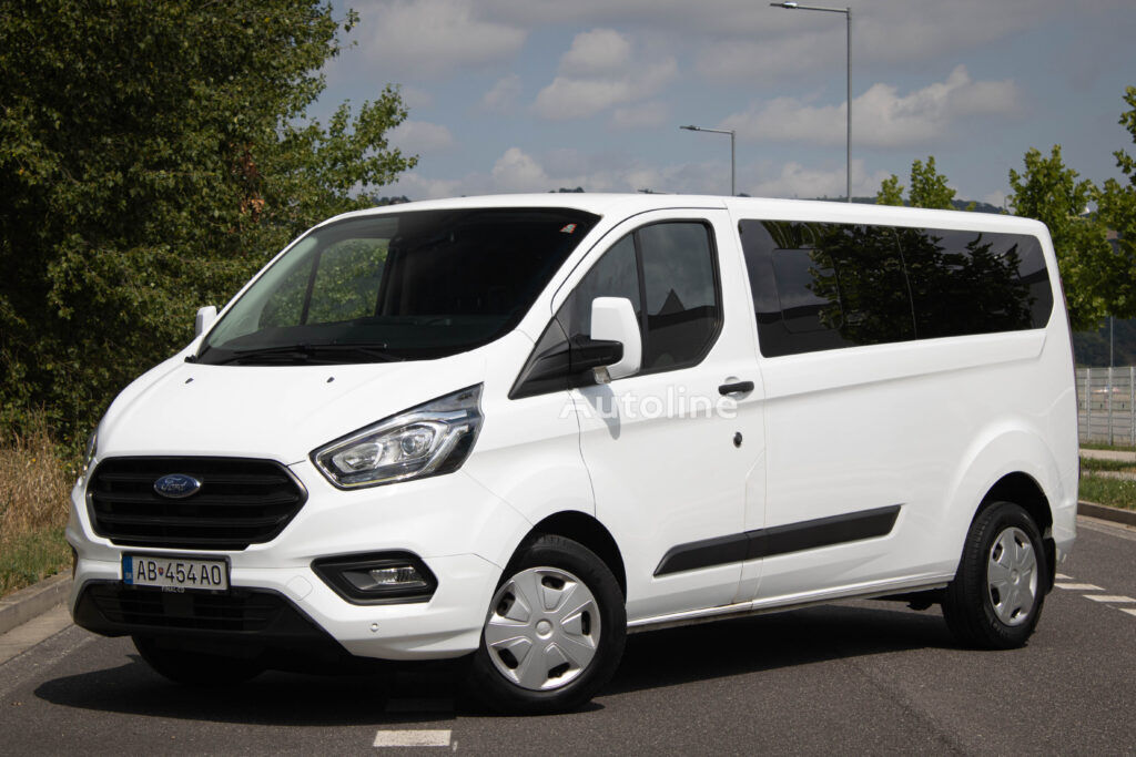 Ford Transit Custom 2.0 TDCi 9-M kombi minibus