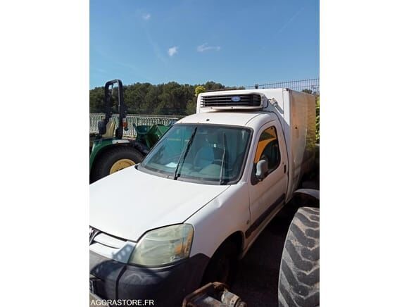 Prodaje se Peugeot PARTNER minibus hladnjača na aukciji