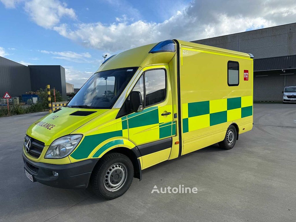 Prodaje se Mercedes-Benz 315 CDI AMBULANCE vozilo hitne pomoći na aukciji
