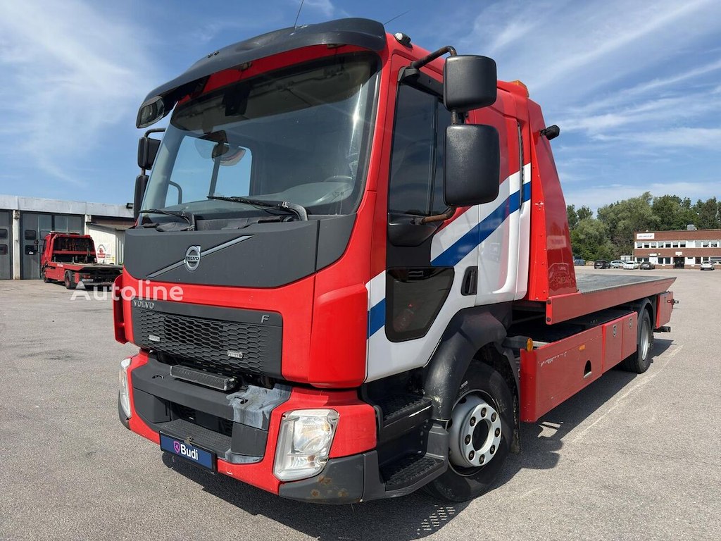 Prodaje se Volvo FL 250 šlep auto na aukciji