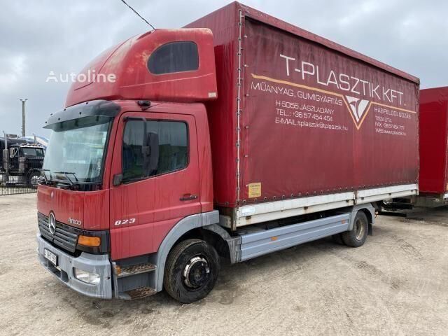 Mercedes-Benz Atego 823 kamion s ceradom