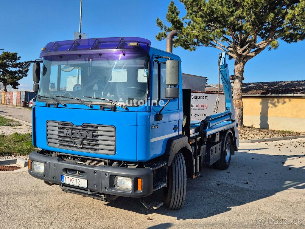 MAN F2000 kamion autopodizač kontejnera