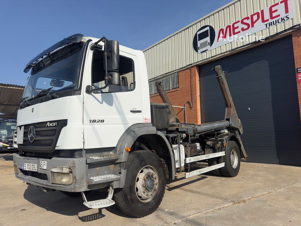 Mercedes-Benz Axor 1828 kamion autopodizač kontejnera