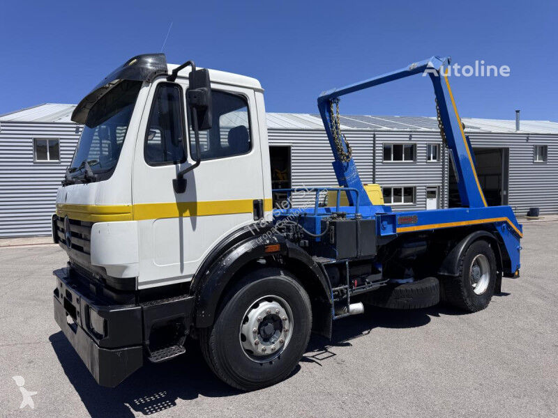 Mercedes-Benz k kamion autopodizač kontejnera