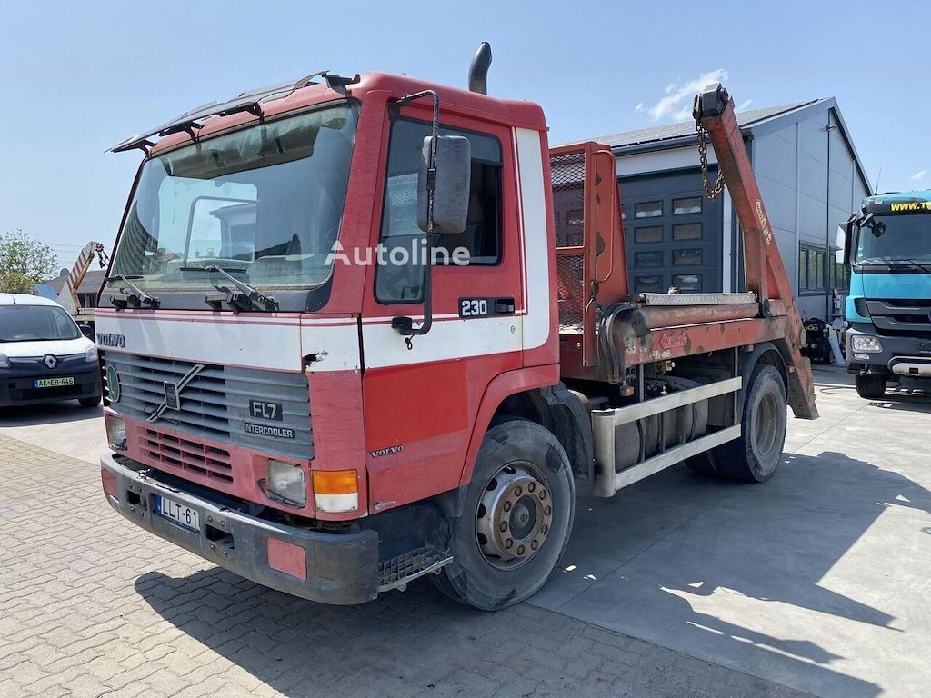Volvo FL 7 4x2 Láncos konténeres kamion autopodizač kontejnera