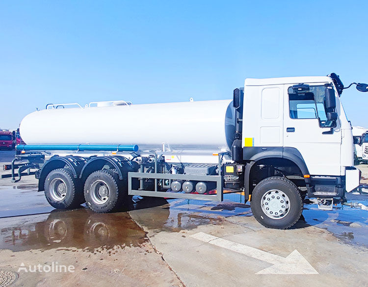 Nova Sinotruk Howo Water Sprinkler Trucks in Zambia cisterna za pranje ulica