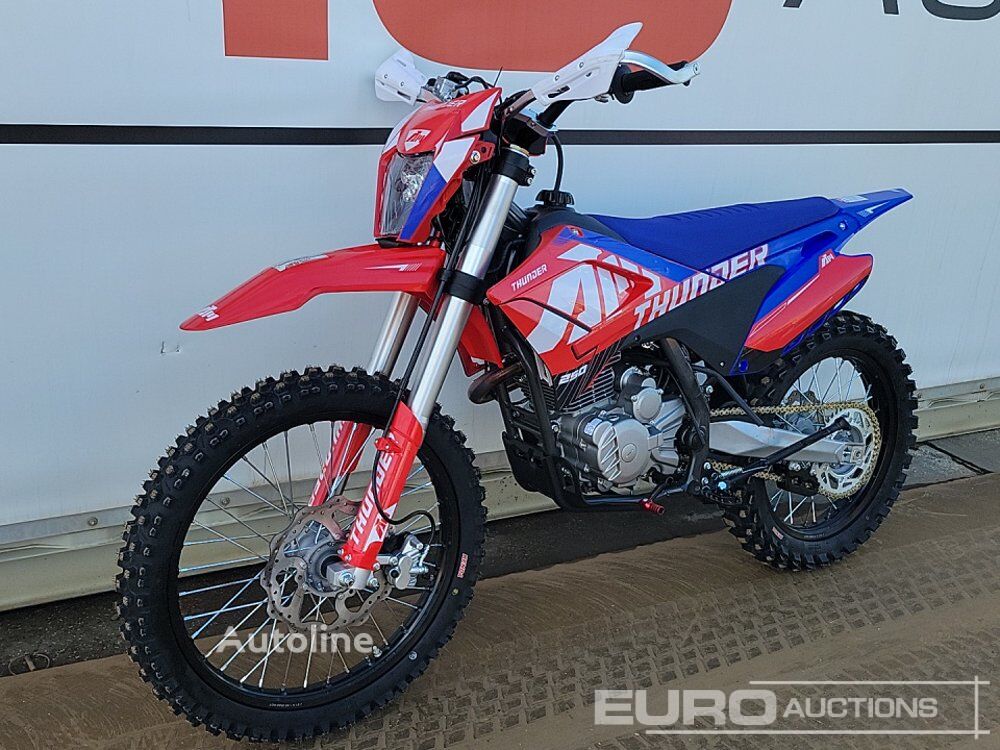 Prodaje se Apollo Thunder motocikl na aukciji