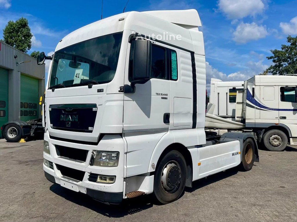 MAN TGX 14.440 RETARDER, FRIGO, 2 beds tegljač