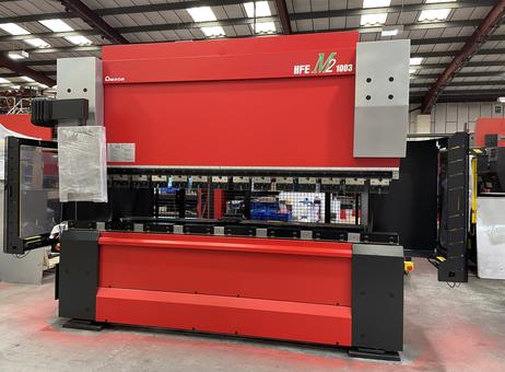 CNC abkant presa Amada HFE M2