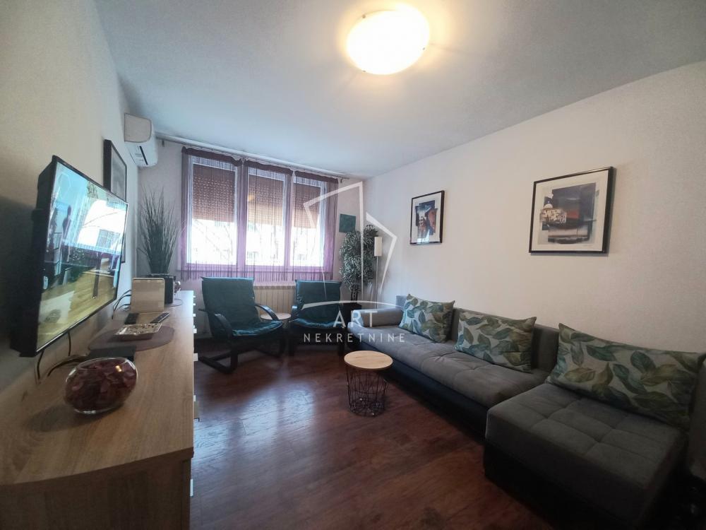 Jevrejska, Dvoiposoban stan za izdavanje, 46m2, 600€