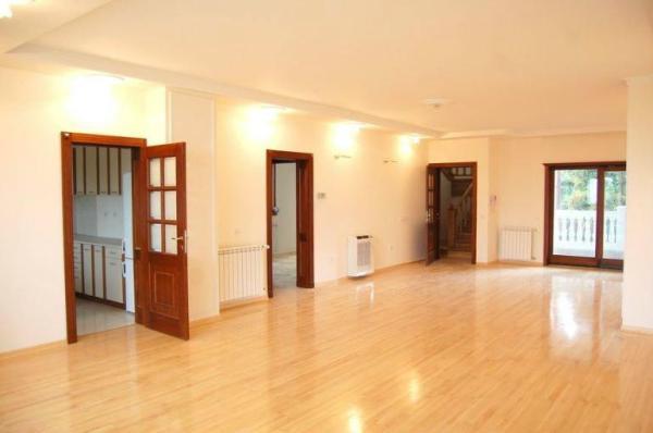 Jevrema Grujića, Petosoban stan za izdavanje, 300m2, 2.500€