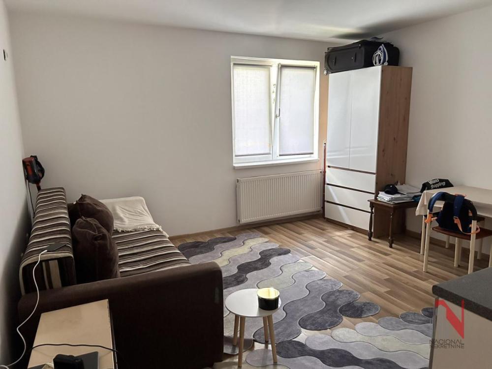 ĆIRPANOVA, Jednosoban stan za izdavanje, 26m2, 250€