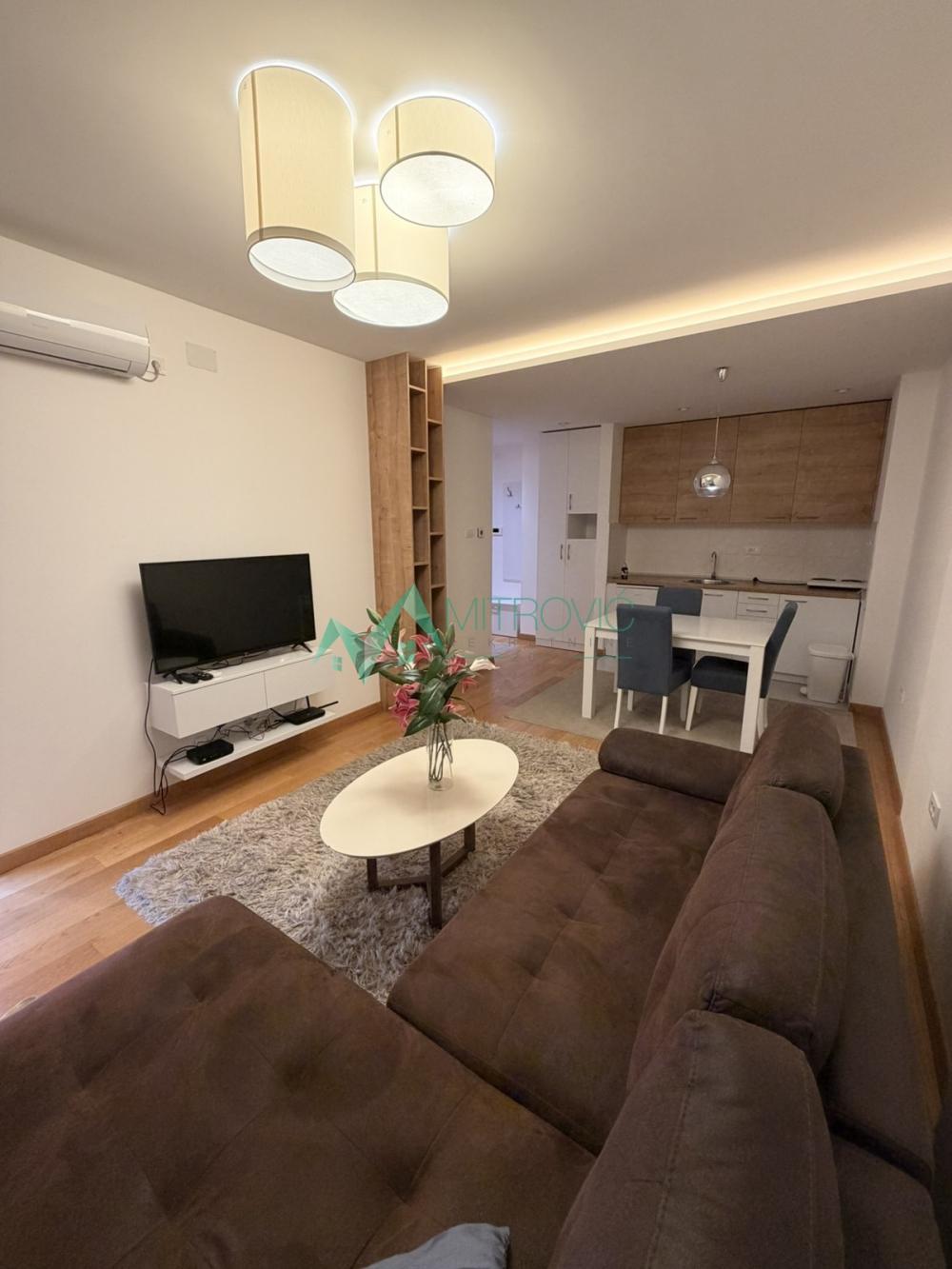 Jednoiposoban stan za izdavanje, 41m2, 580€