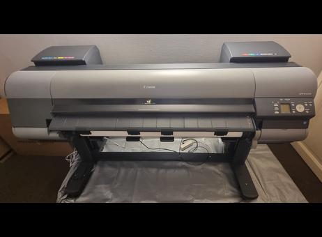 2 kom. Canon imagePROGRAF iPF8400 – Kompletan paket sa dva profesionalna štampača velikog formata od 44"