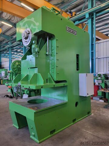 Ekscentrična presa
Richter 315t
