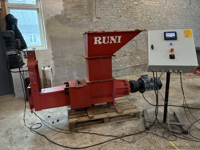 Pužni kompresor
Runi SK240