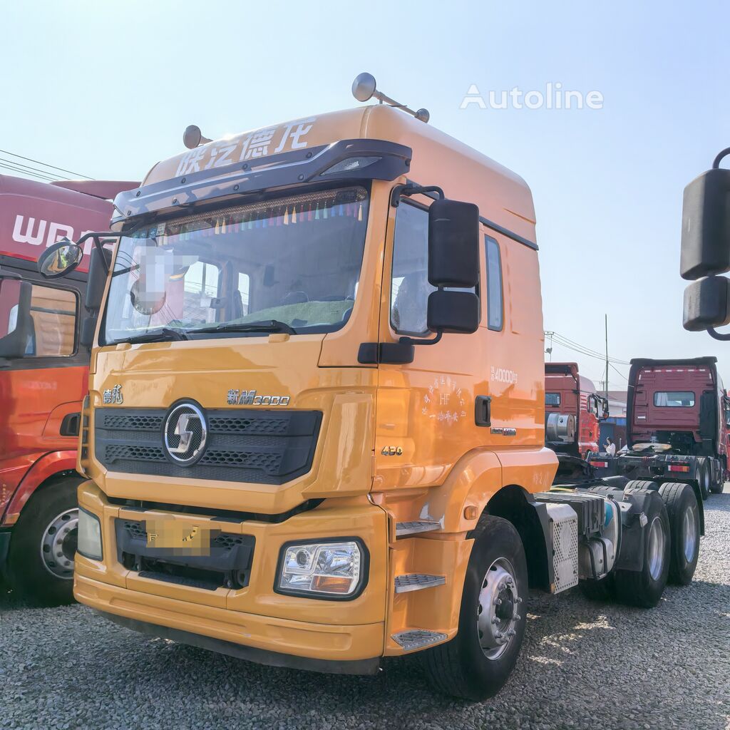 Shacman M3000 tegljač