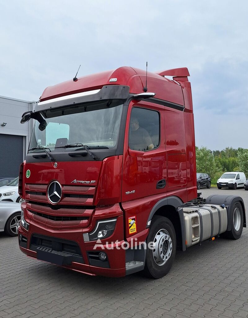 Novi Mercedes-Benz Actros F 1845 LS tegljač
