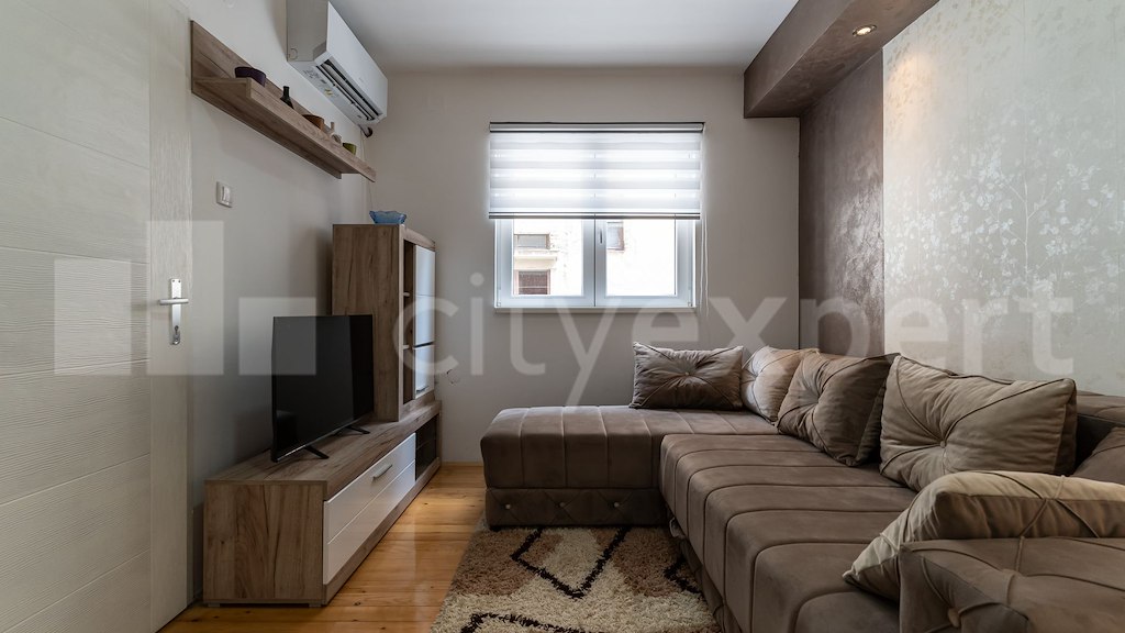 Stan u kući za izdavanje BEZ PROVIZIJE: Dvosoban, 63m², Kajmakčalanska, Zvezdara - 800€
