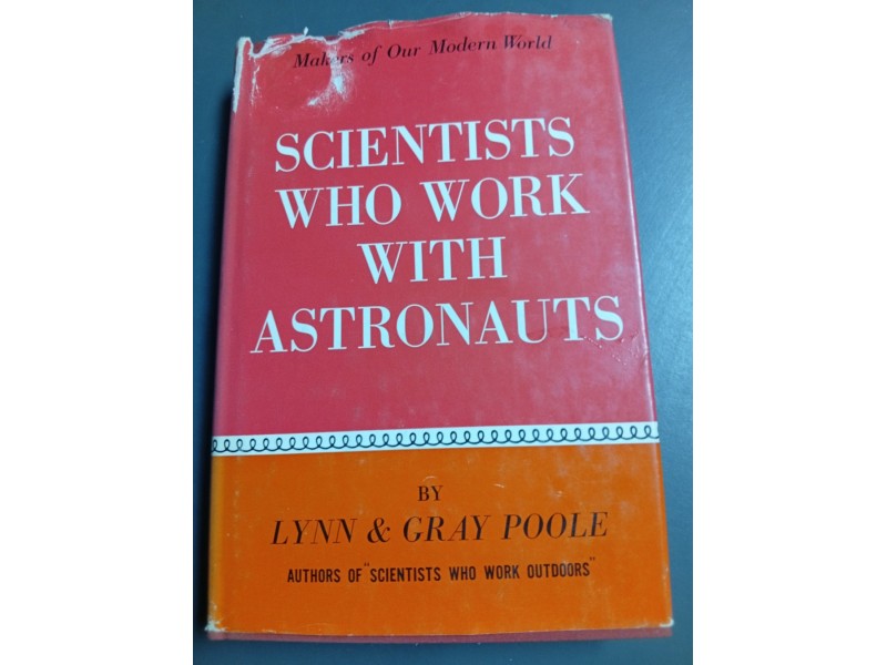 Naučnici koji rade sa astronautima