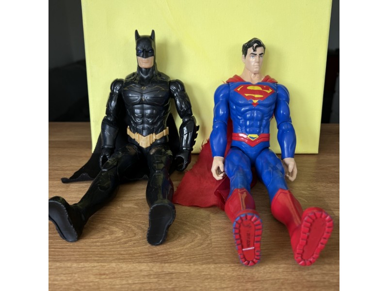 set originalnih DC Comics figura – Betmen i Supermen
