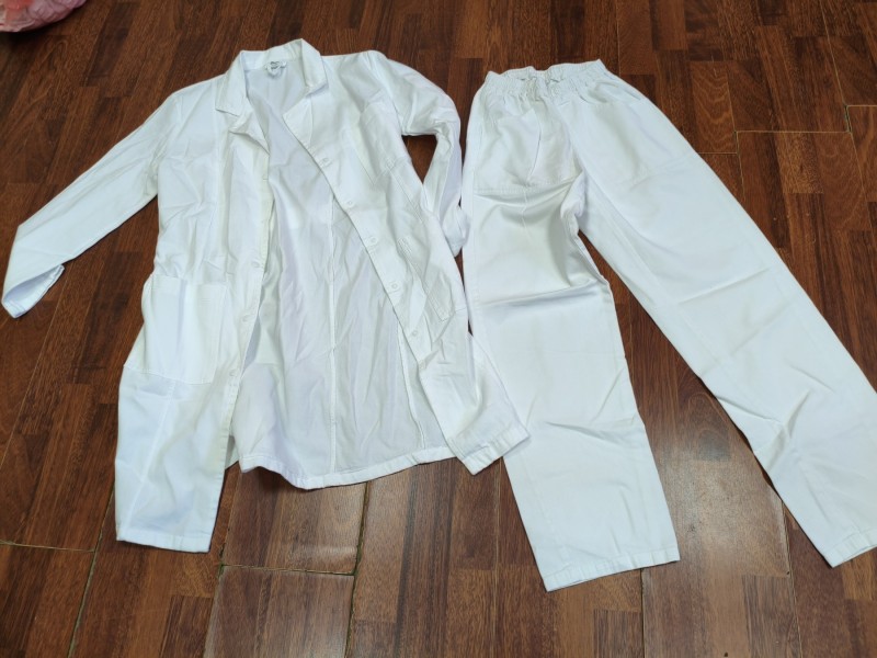 XS LETNJI MANTIL ZA MEDICINARE I PANTALONE