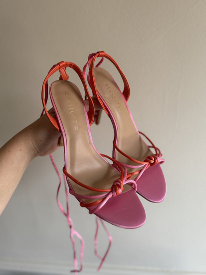 Crveno roze otvorene sandale