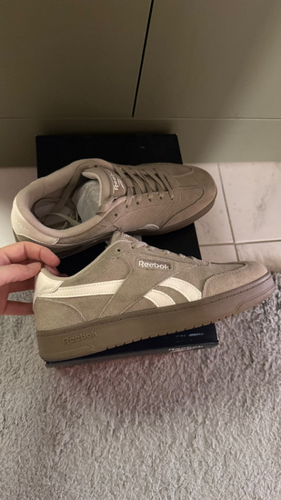 Reebok patike NOVE