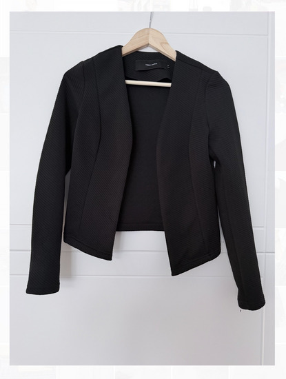 Vero moda crni blejzer